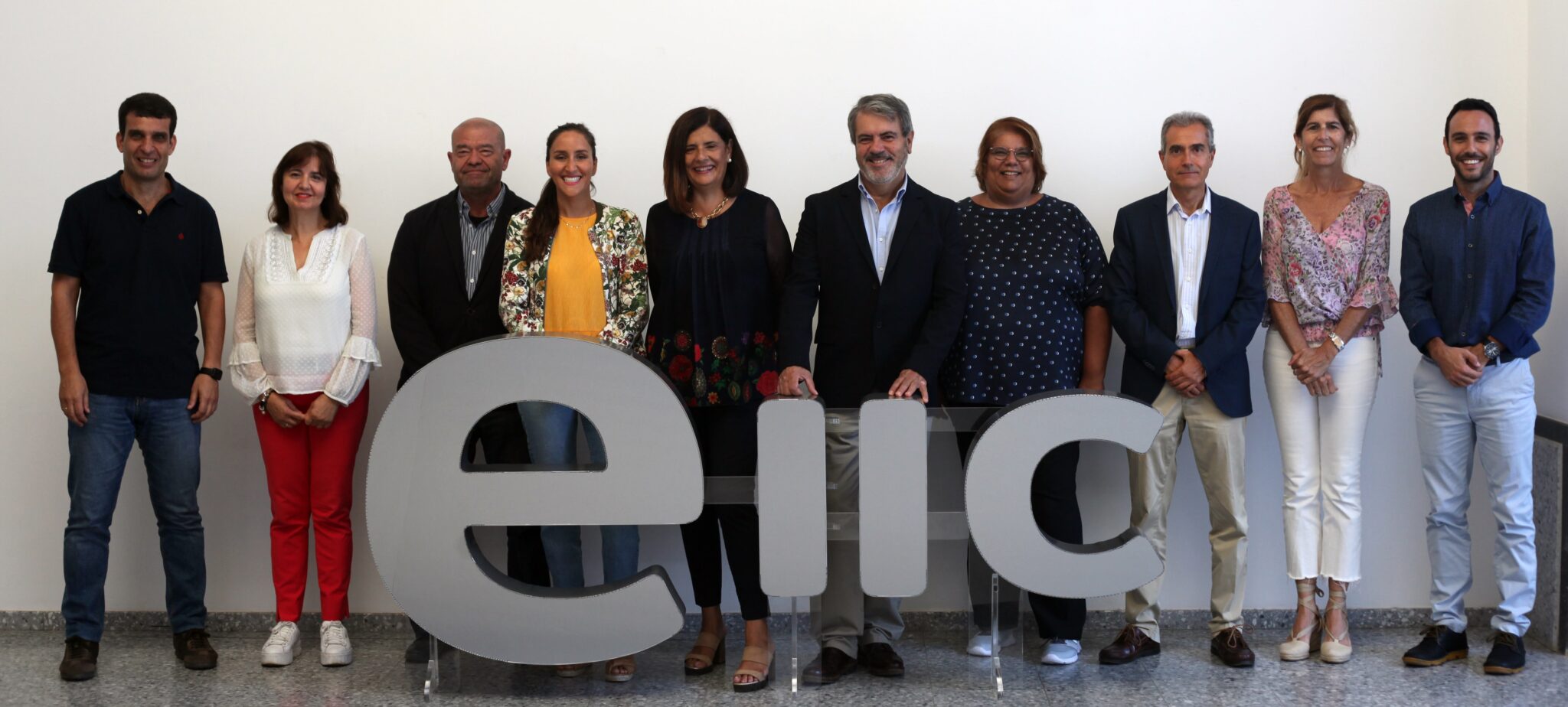 Saludo del director de la EIIC – Escuela de Ingenierías Industriales y ...